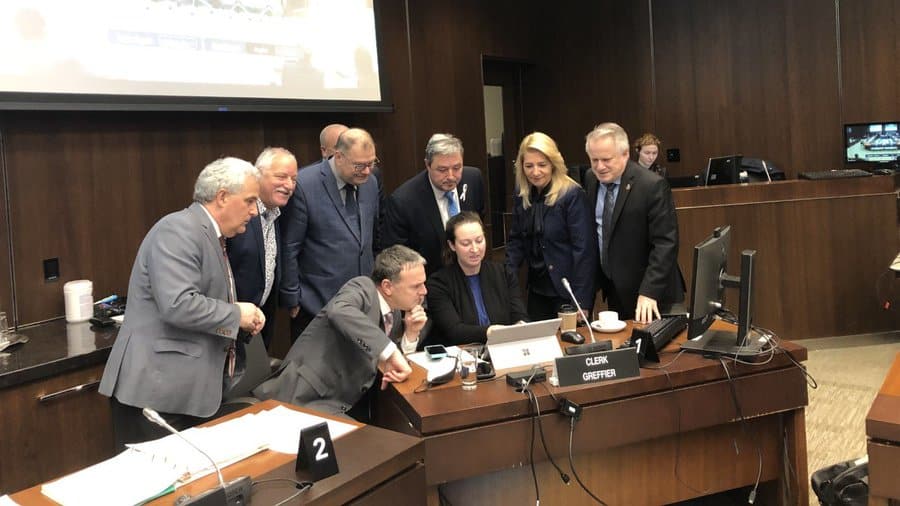 Langues officielles : des avancées en faveur des francophones minoritaires