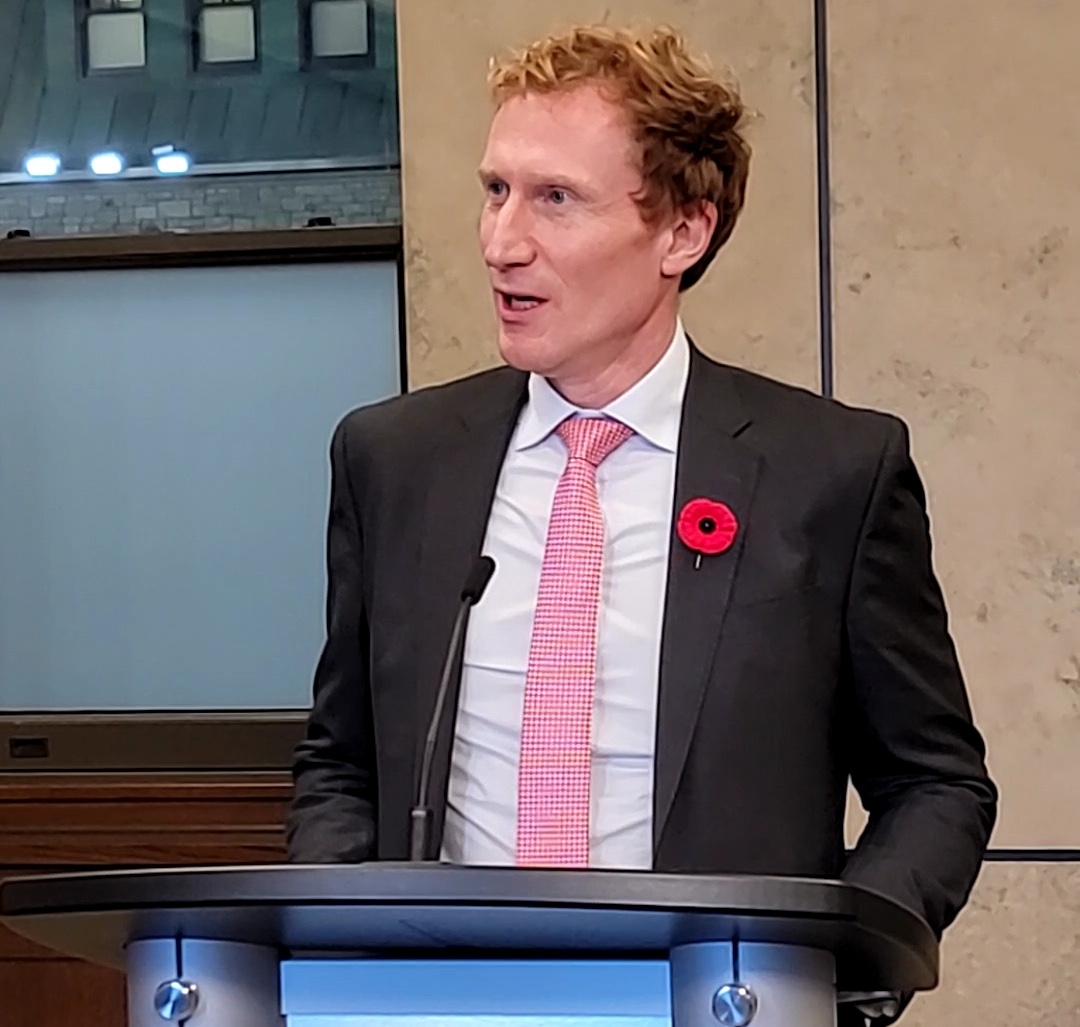 Cible en immigration francophone : le ministre Marc Miller «confiant»