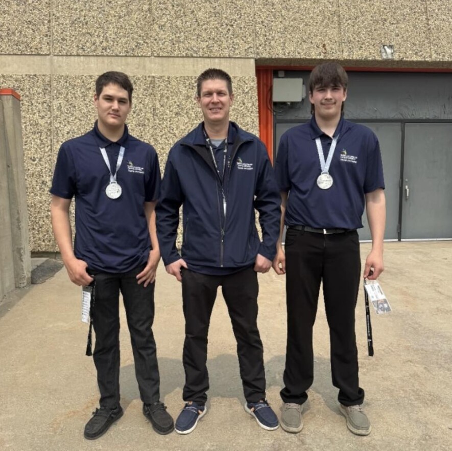 Deux élèves de Hearst ont remporté deux médailles d’argent pour l ...