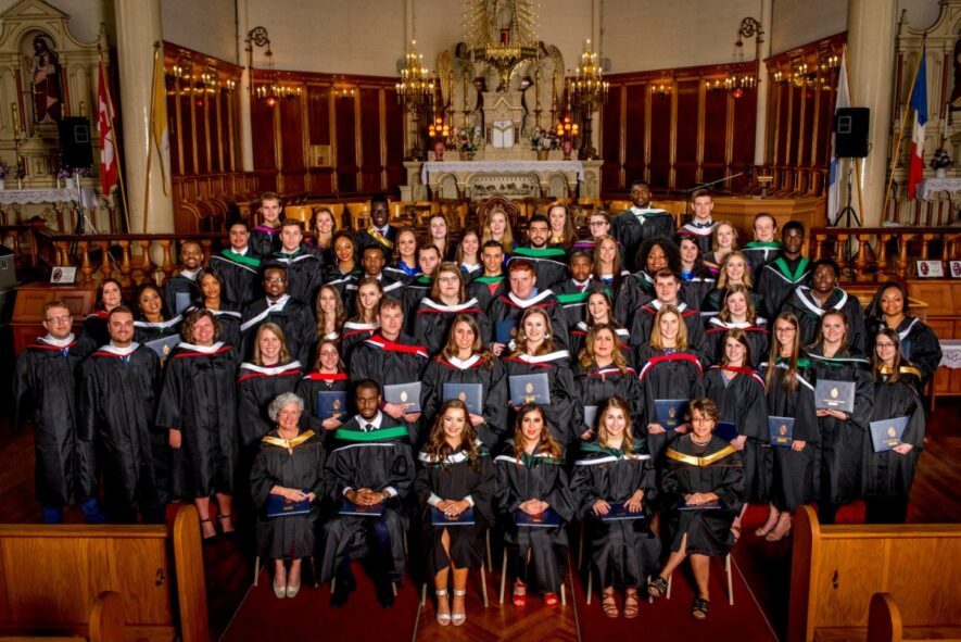 L’Université Sainte-Anne célèbre la réussite de ses diplômées et diplômés