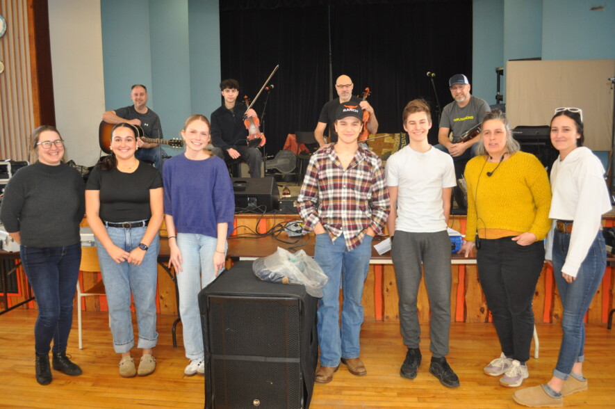 Des jeunes musiciens de l’Île-du-Prince-Édouard en visite en Clare
